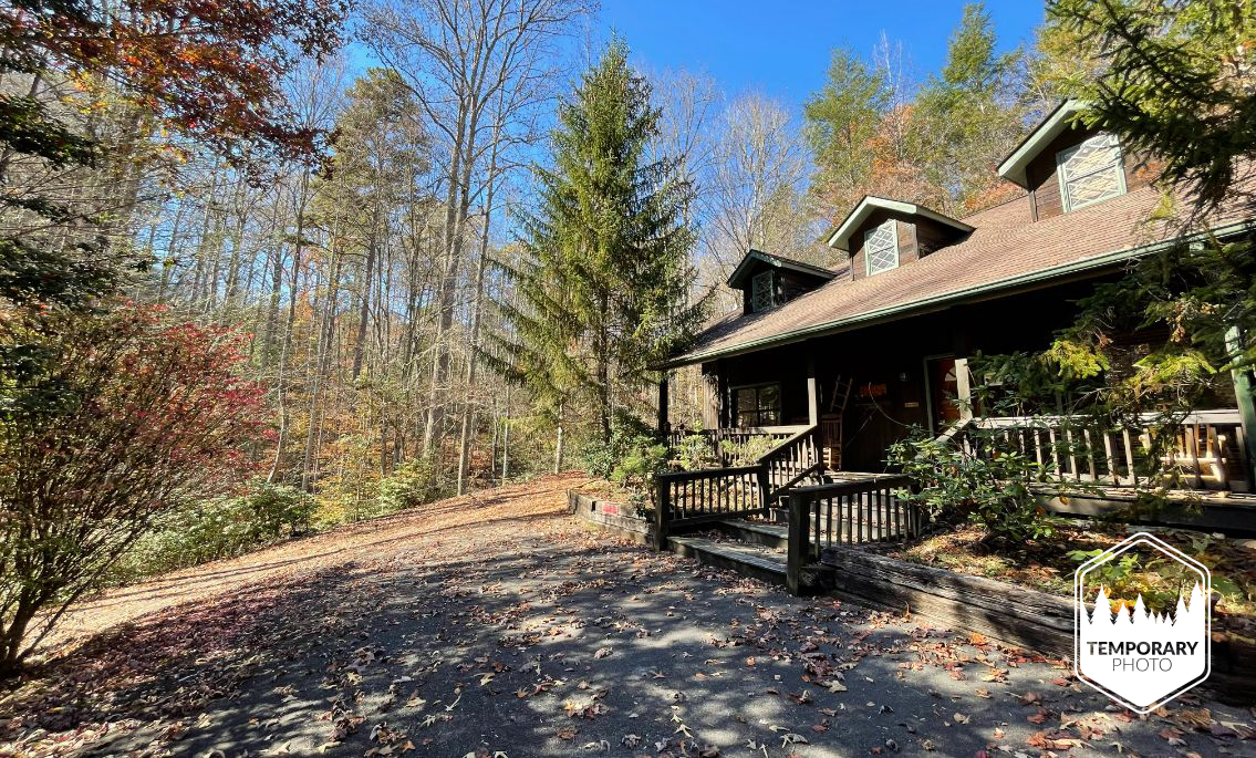 Gatlinburg Cabins - Adventure Lodge