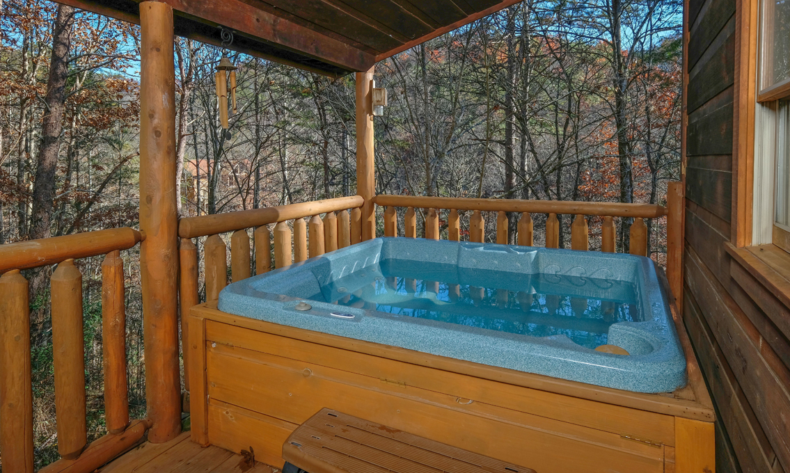 Pigeon Forge Cabins - The Looney Bin