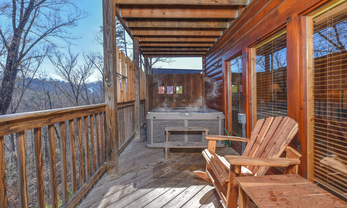 Large Pigeon Forge Cabins — Wild Bear Lodge