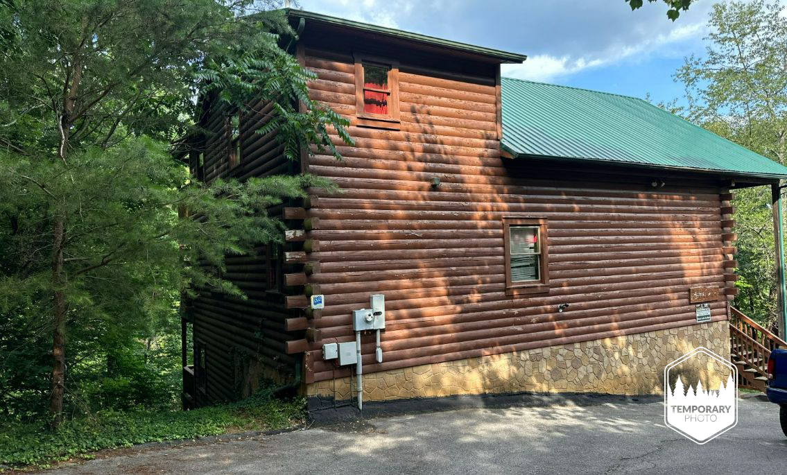 Pigeon Forge Cabins - Bear Lake Lodge