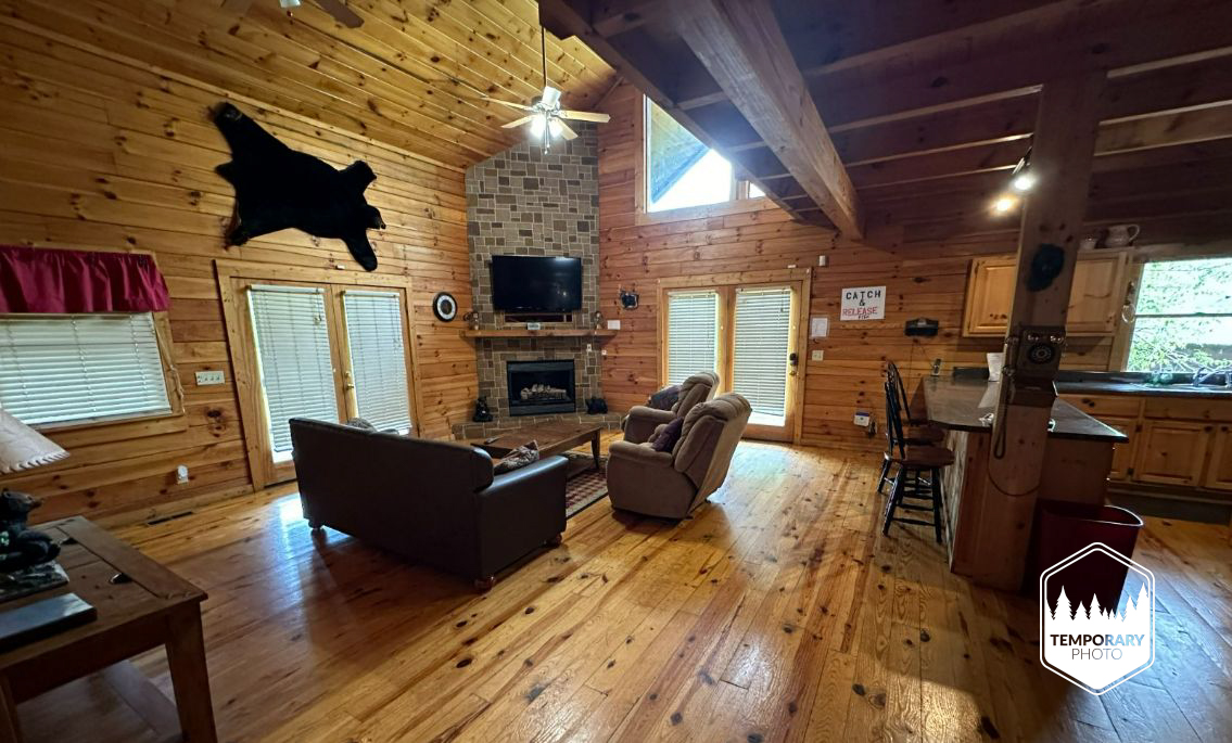 Pigeon Forge Cabins - Bear Lake Lodge